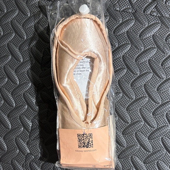 Nikolay | Shoes | Nikolay Triumph Womens Ballet Pointe Shoes Pink ...